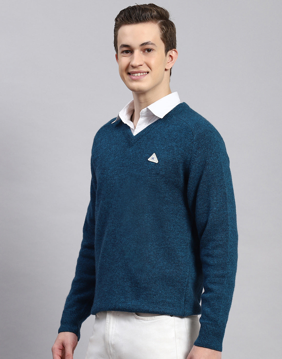 Buy Men Turquoise Blue Solid V Neck Full Sleeve Pullover Online in ...