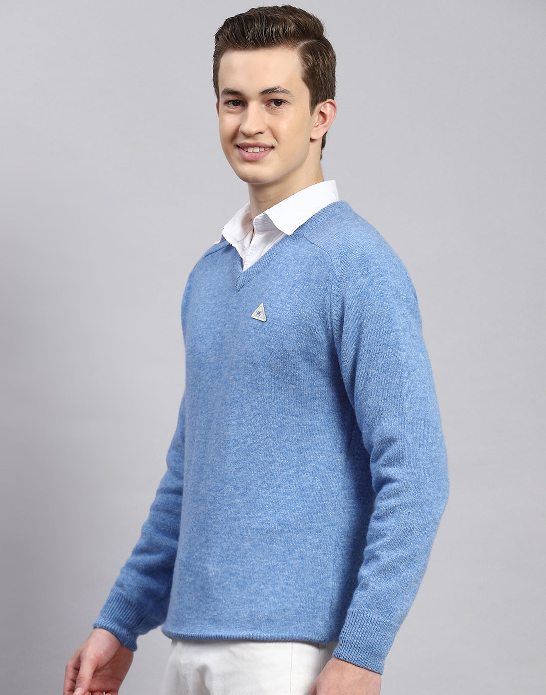 Buy Men Blue Solid V Neck Full Sleeve Pullover Online in India - Monte ...