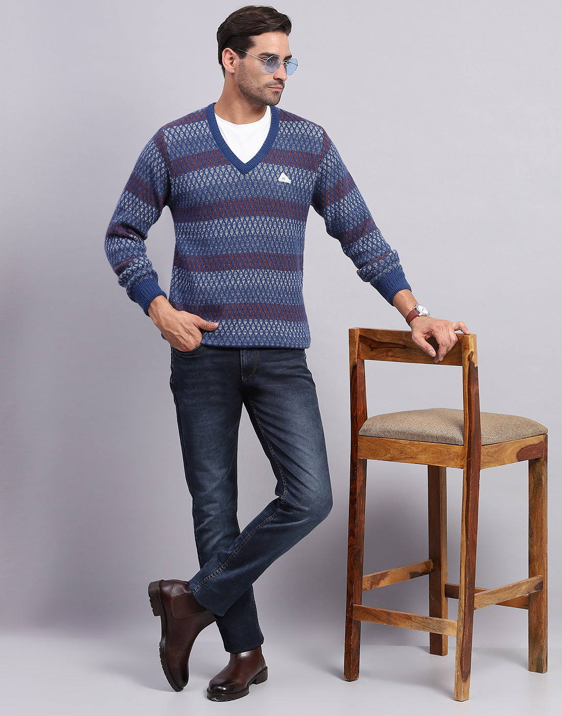 Buy Men Navy Blue Self Design V Neck Full Sleeve Pullover Online in ...