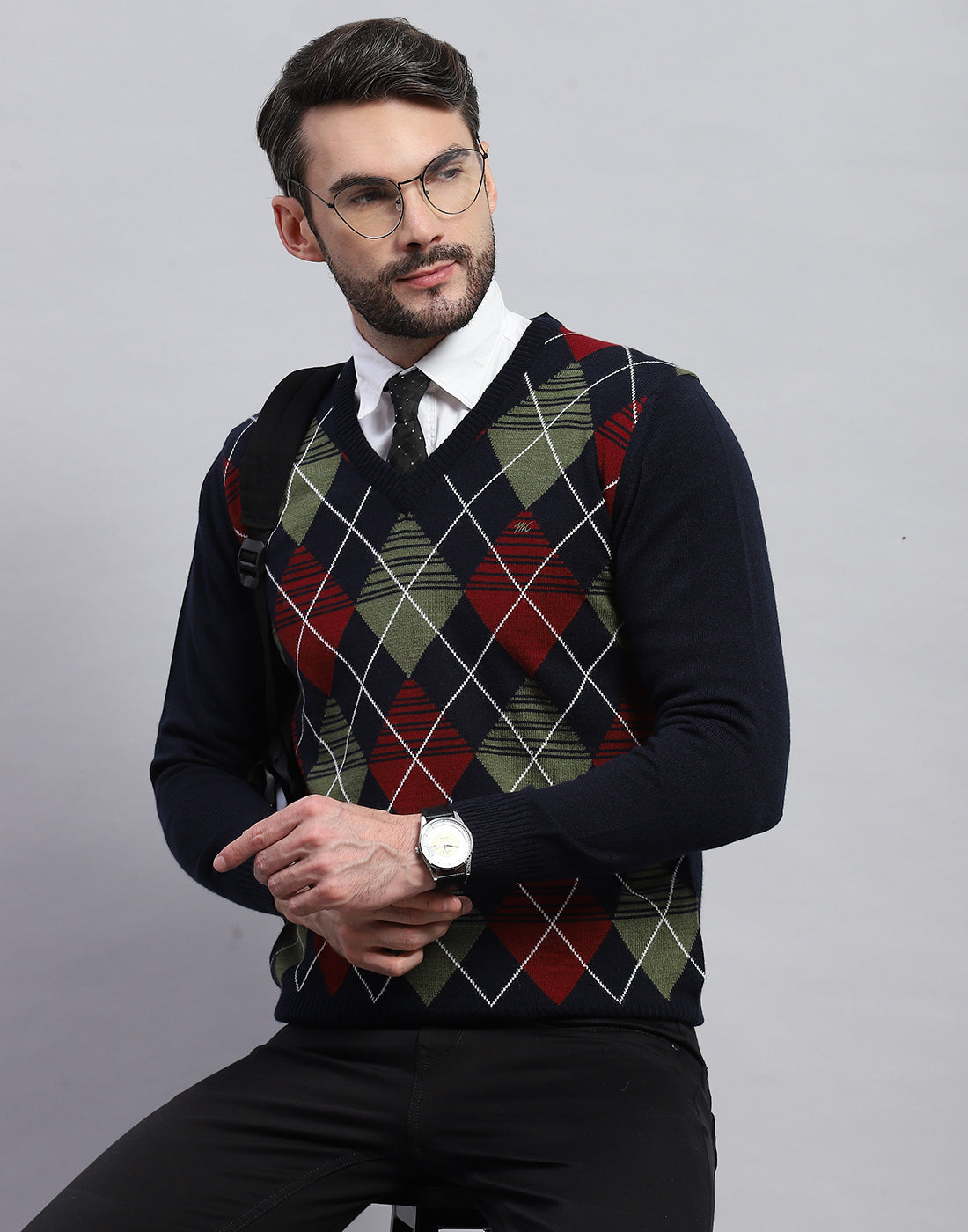 Buy Men Navy Blue Geometric V Neck Full Sleeve Pullover Online in India ...