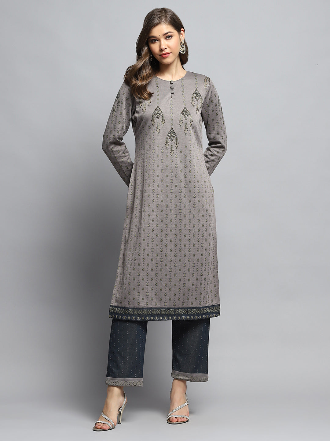 Buy Women Green Self Design Round Neck Full Sleeve Kurti Set Online in ...