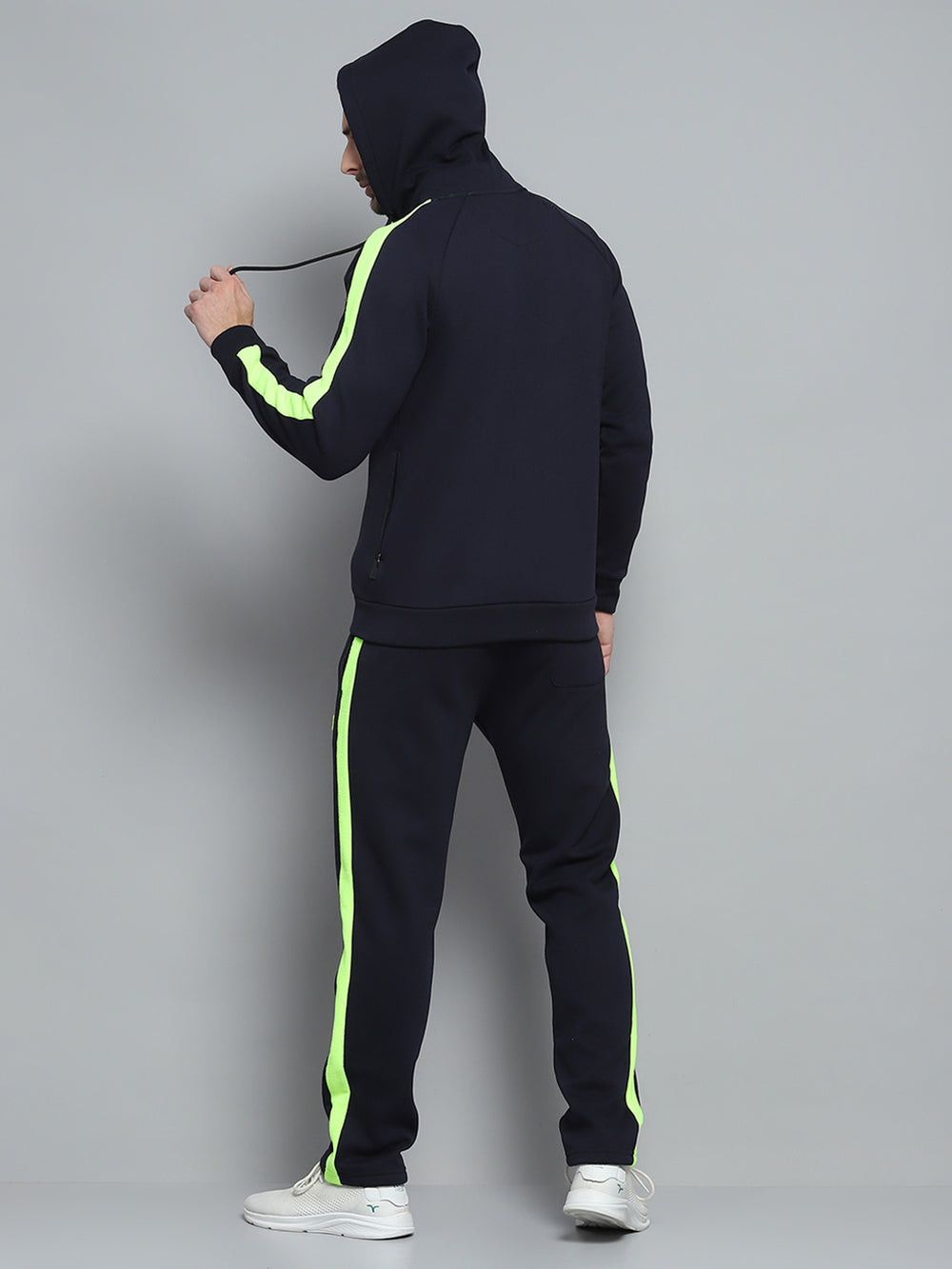 Buy Men Navy Blue Solid Hooded Full Sleeve Winter Tracksuit Online in ...