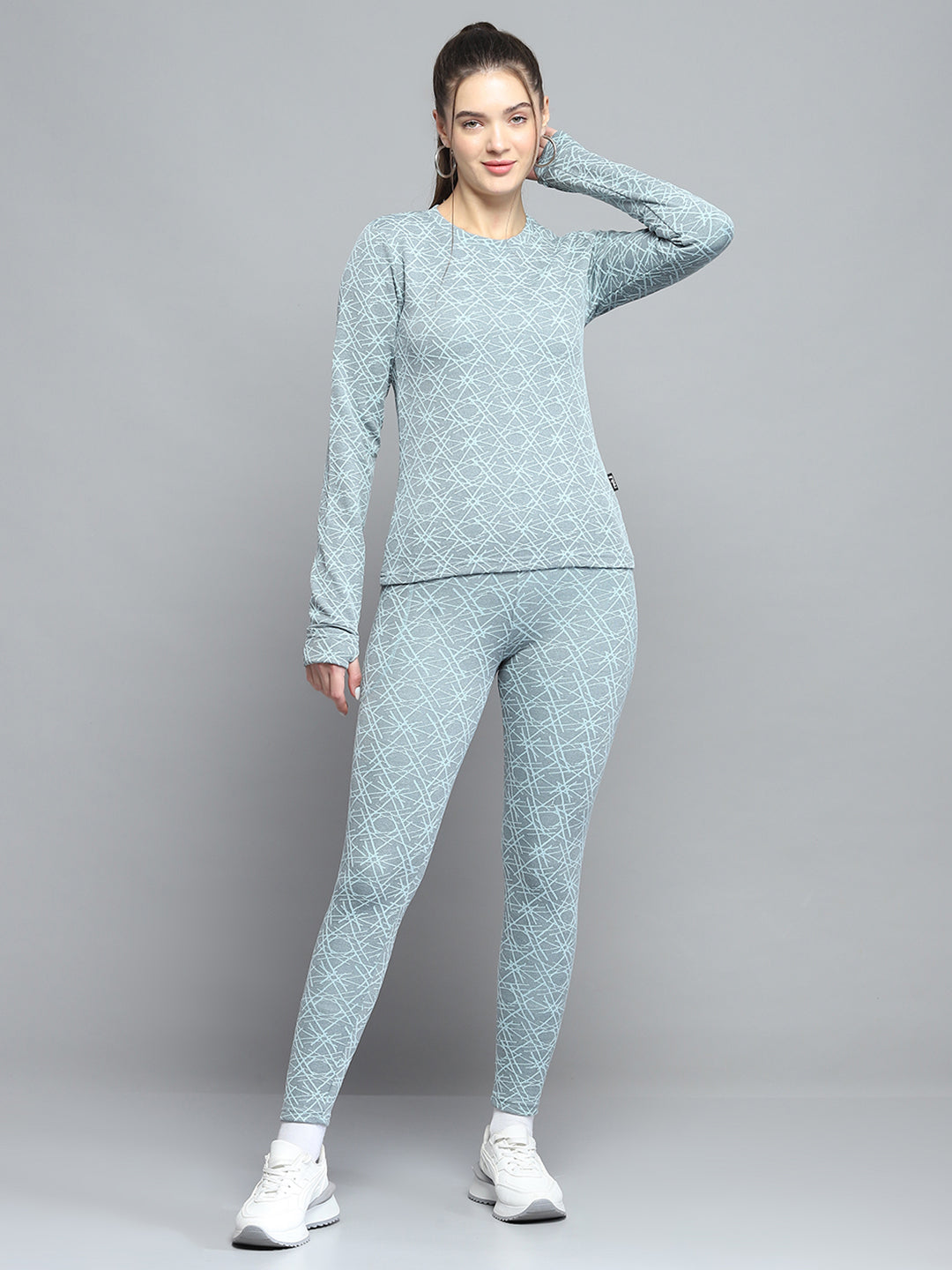 Buy Women Green Self Design Round Neck Full Sleeve Tracksuit Online in ...