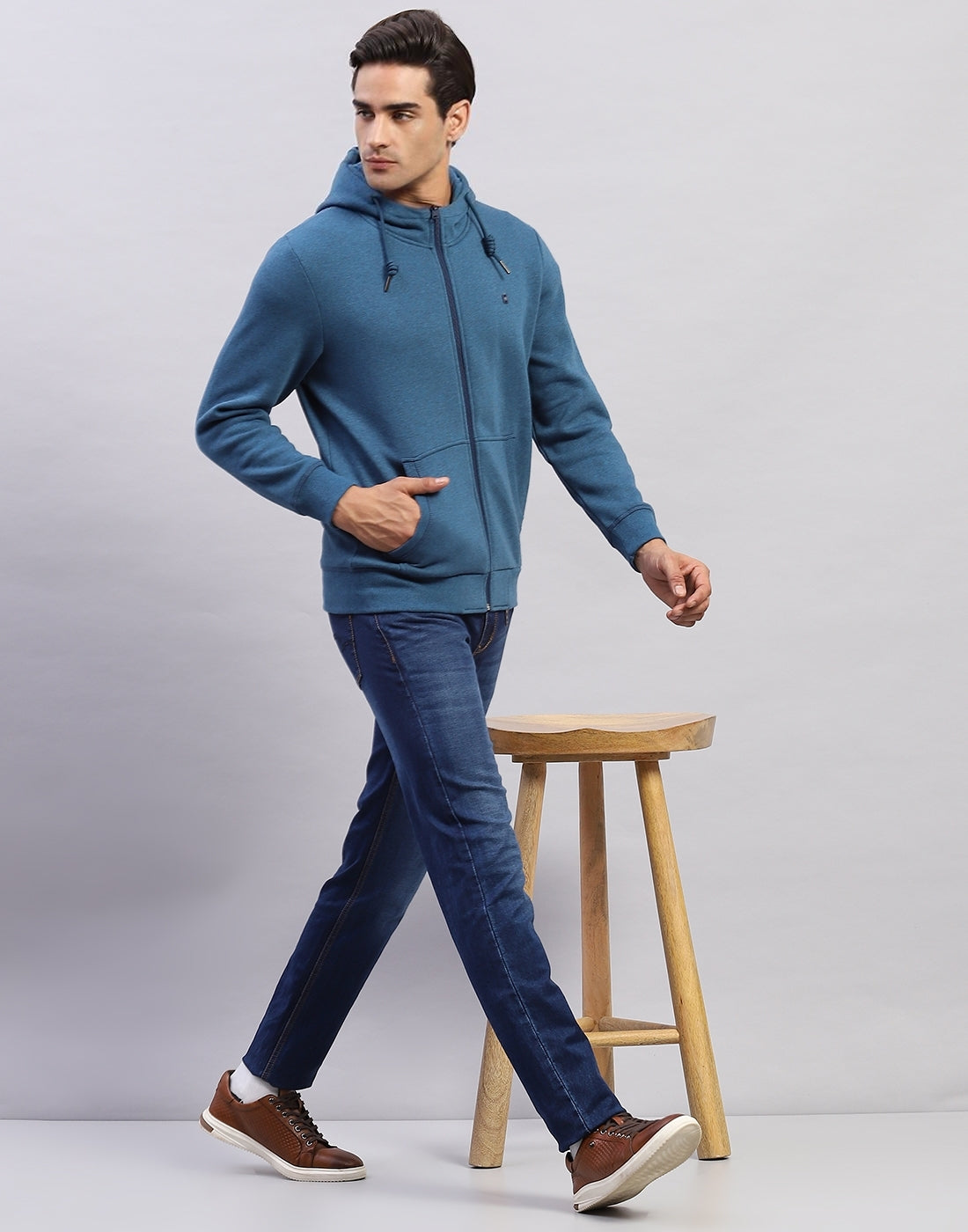 Buy Men Blue Solid Hooded Full Sleeve Sweatshirt Online in India ...