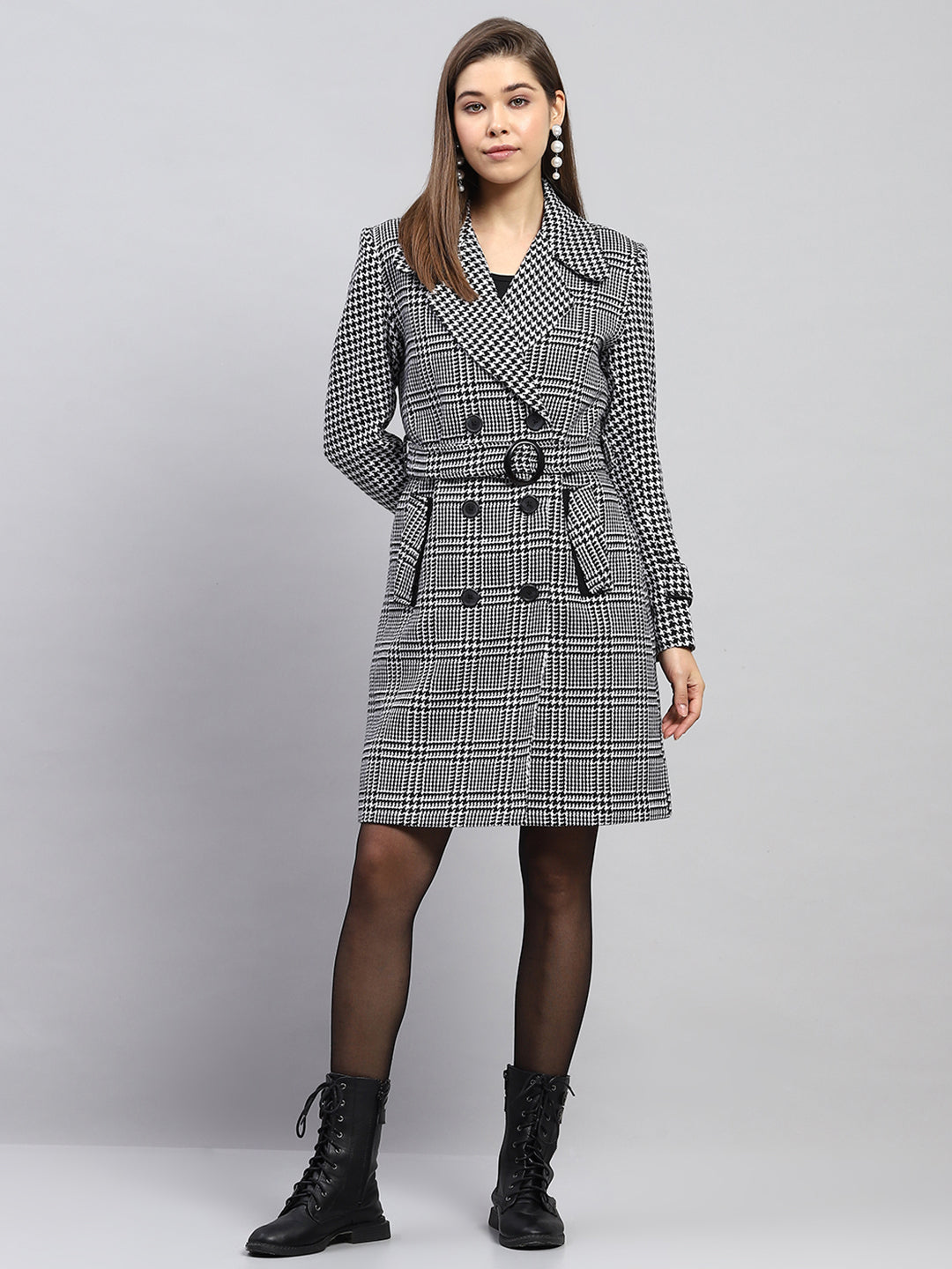 Buy Women Black & White Check Notch lapel Collar Full Sleeve Coat ...