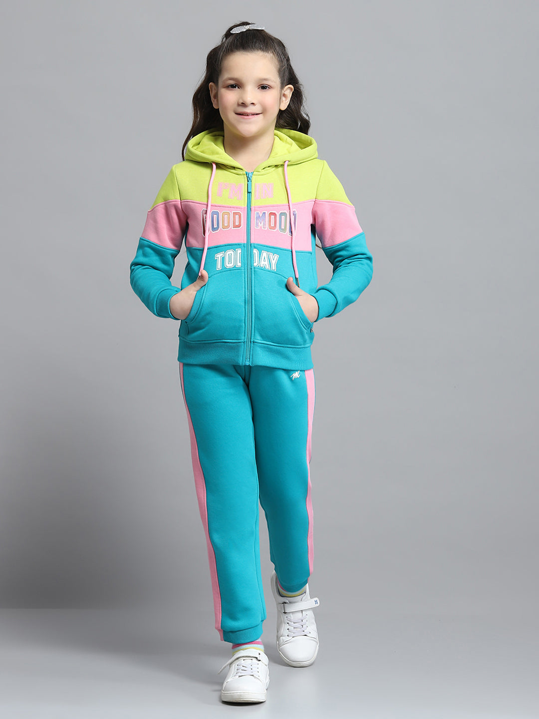 Buy Girls Teal Blue Printed Hooded Full Sleeve Tracksuit Online in ...