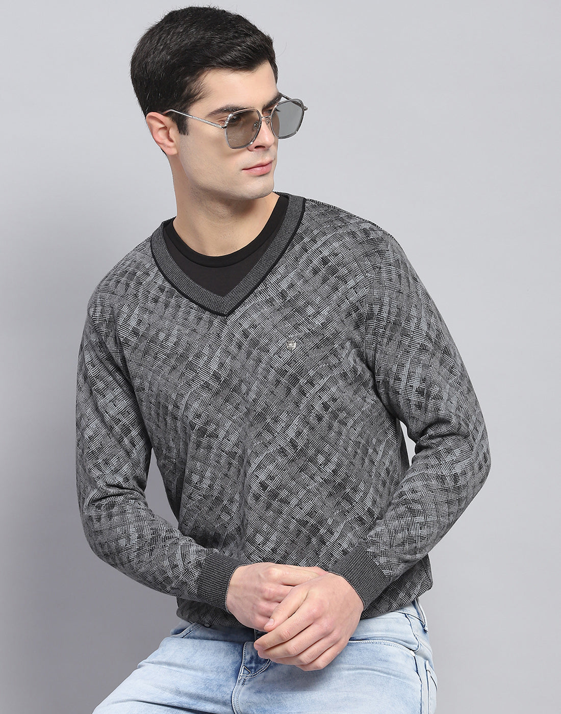 Buy Men Grey Self Design V Neck Full Sleeve Pullover Online in India ...